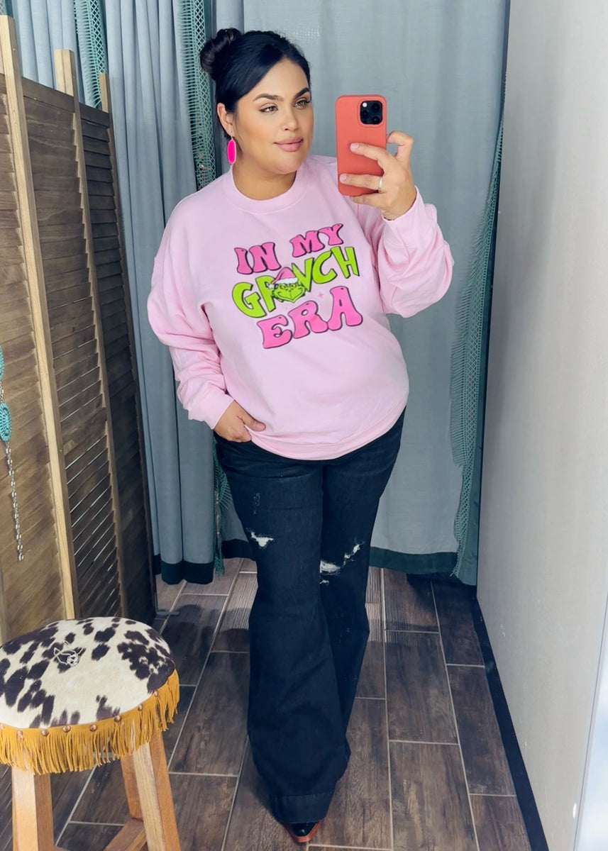 In my Gri Era Sweater – My Pretty in Pink